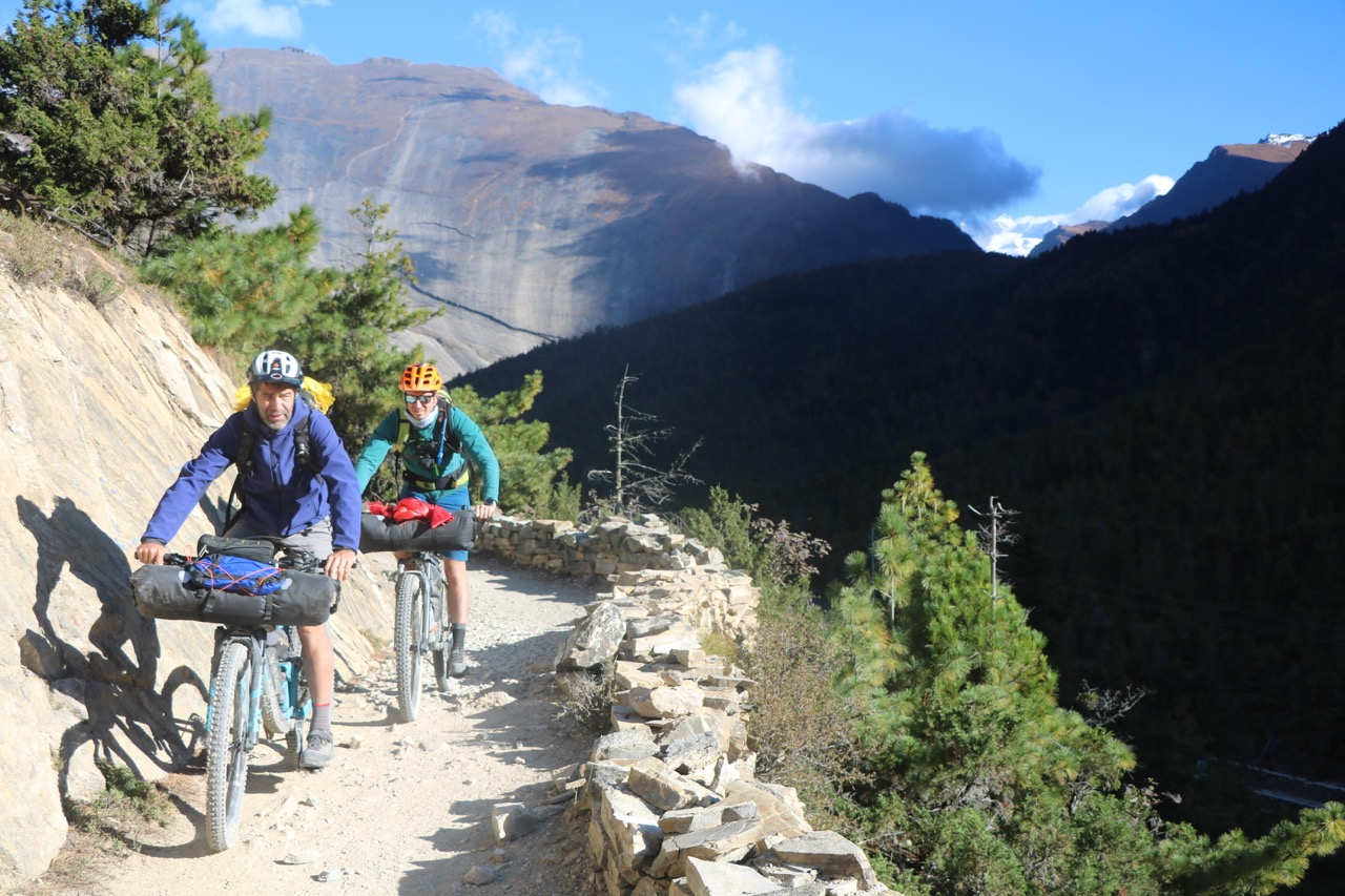 Le Tour des Annapurnas en VTT Bikepacking - Blog Montania Sport