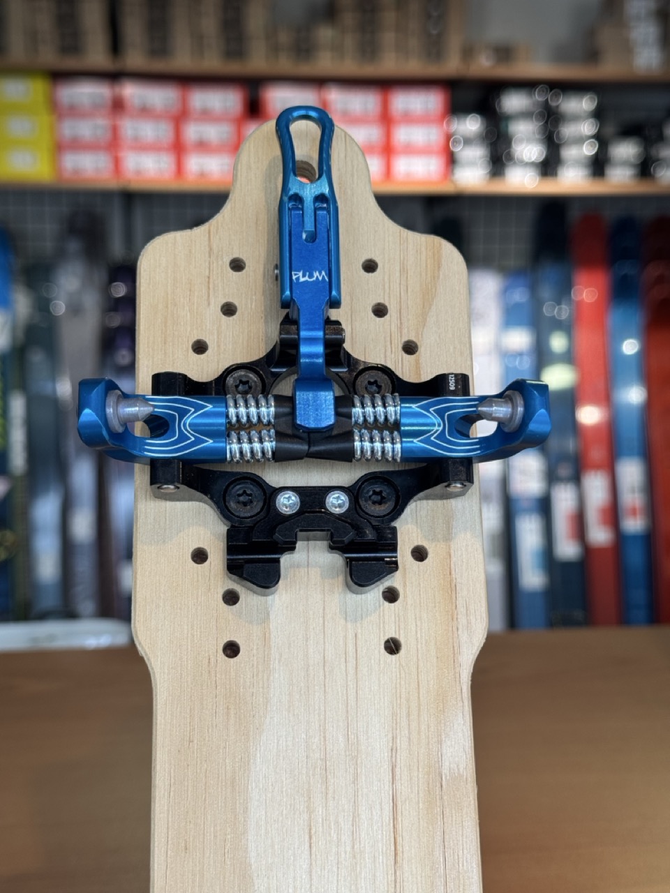 La nouvelle fixation de ski de rando PLUM Serak 2026 - Blog Montania Sport